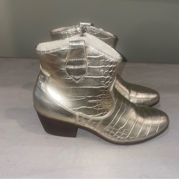 True Craft | Shoes | True Craft Womans Gold Winnie Ankle Boots | Poshmark